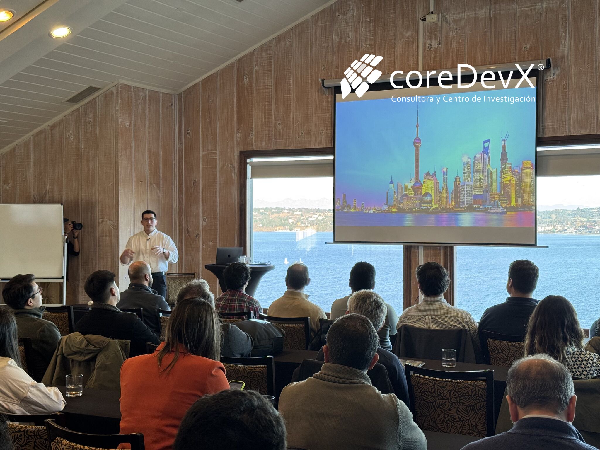 Charla “IoT en acción”, Los Lagos Digital - coreDevX